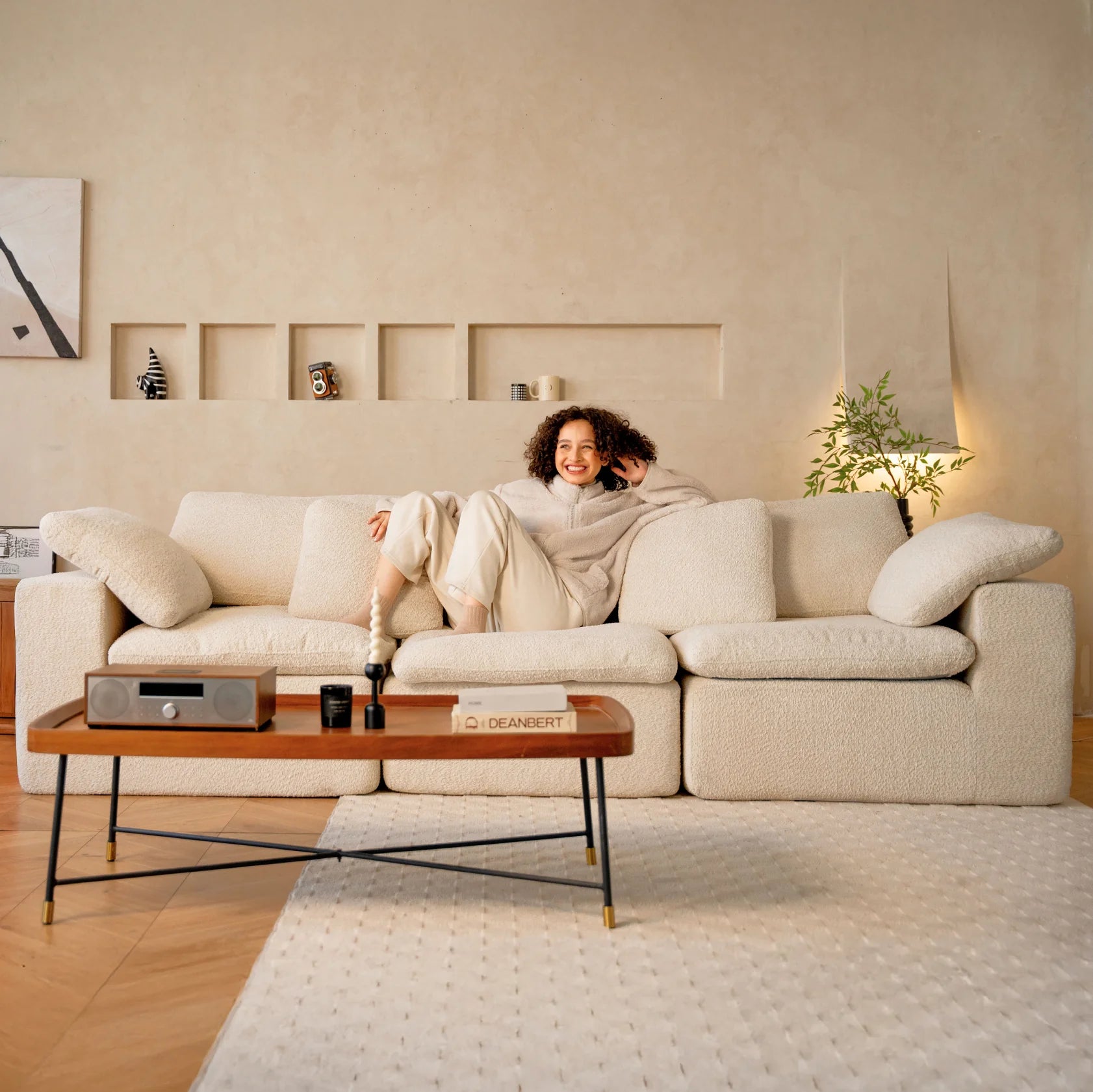 Sofá na Caixa modular Sienna 3 lugares em Boucle com Apoio - Cinza | Be Oliver